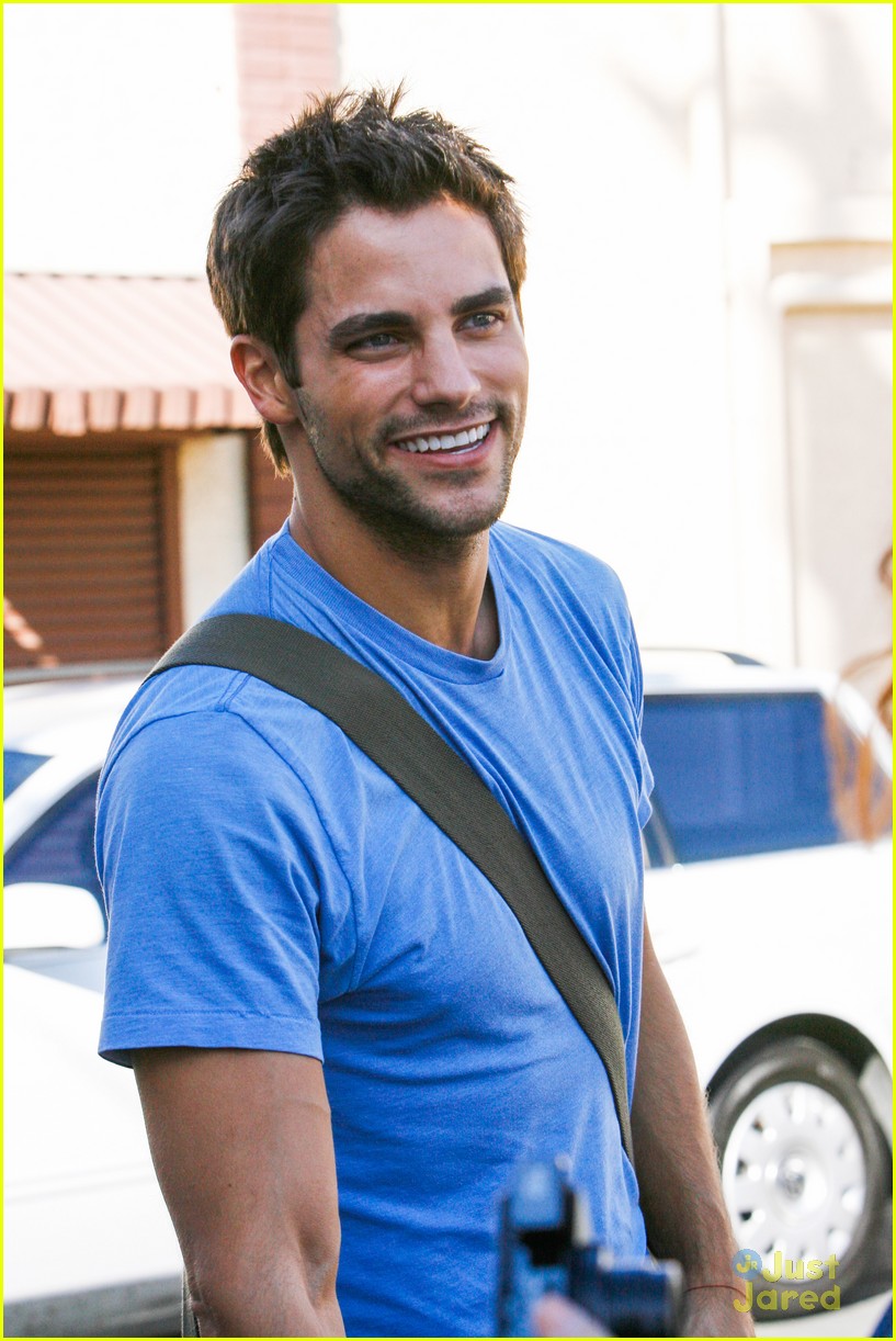 Brant Daugherty: Fan Friendly before 'DWTS' Rehearsals! | Photo 606335 ...