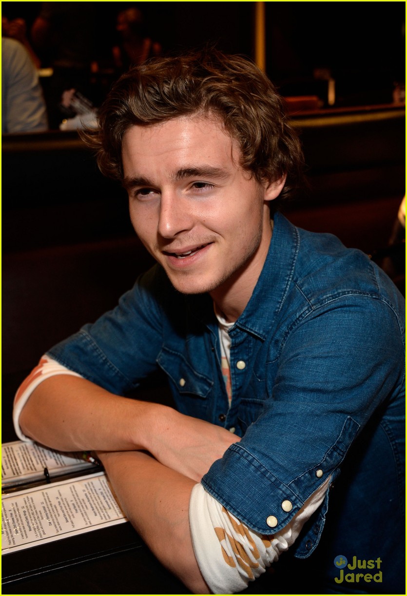 Callan McAuliffe: Aussie Comedy Night And Fundraiser | Photo 604487 ...