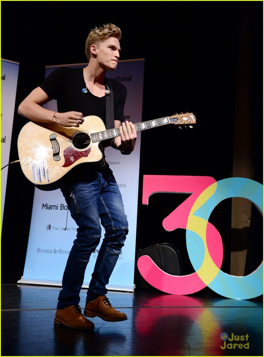 Cody Simpson: Miami Concert & Book Signing | Photo 611058 - Photo ...