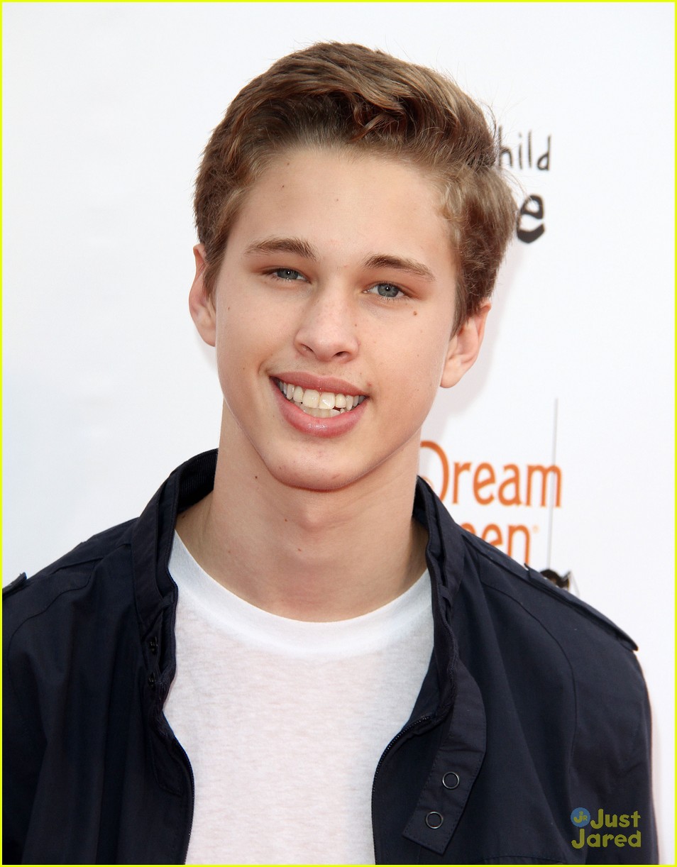 Mason Cook & Ryan Beatty: Dream Halloween Attendees | Photo 611861 ...