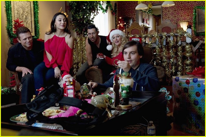 Francia Raisa: 'Christmas Bounty' Pics! | Photo 611530 - Photo Gallery ...