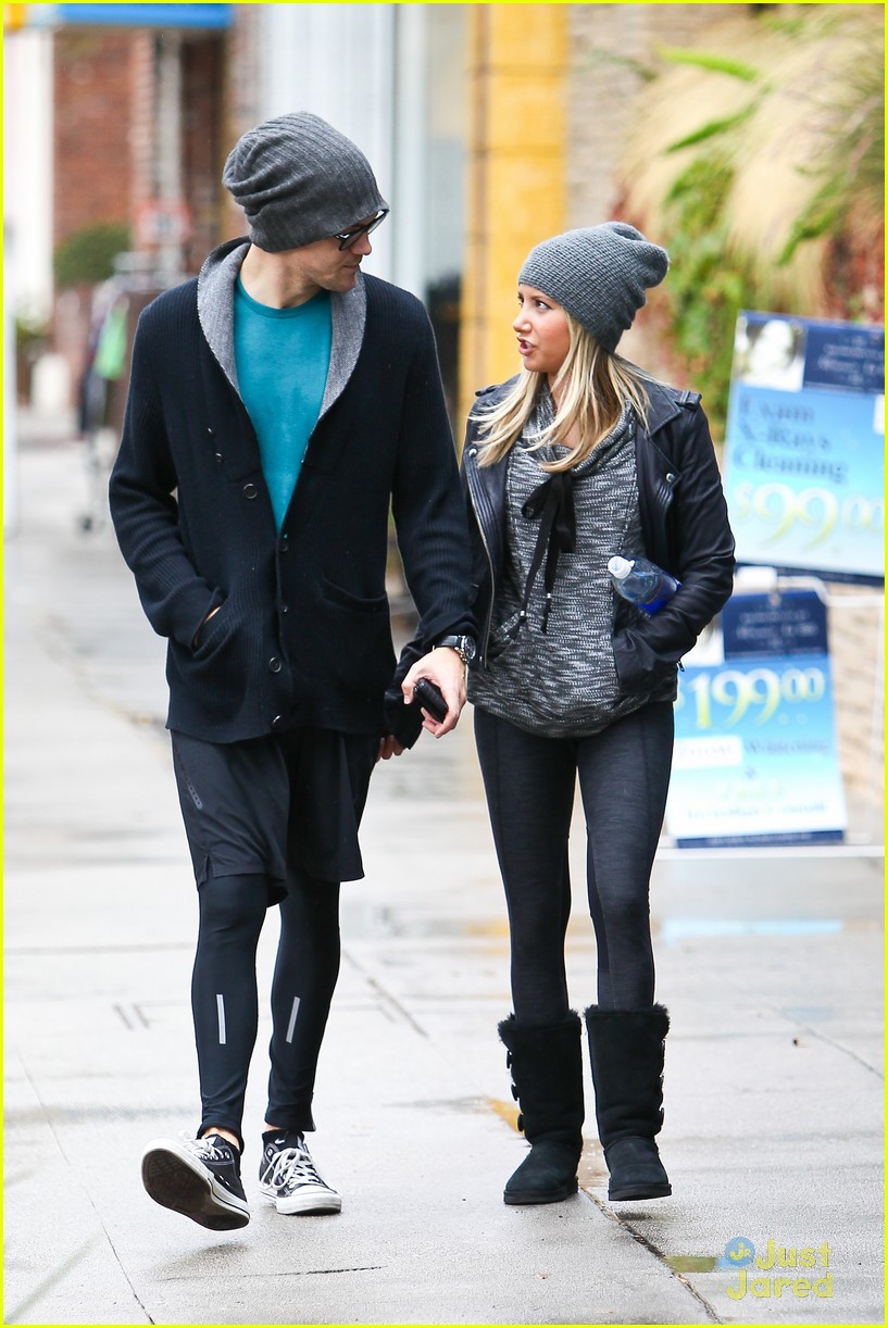 Ashley Tisdale & Christopher French: Rainy Day Duo! | Photo 606393 ...