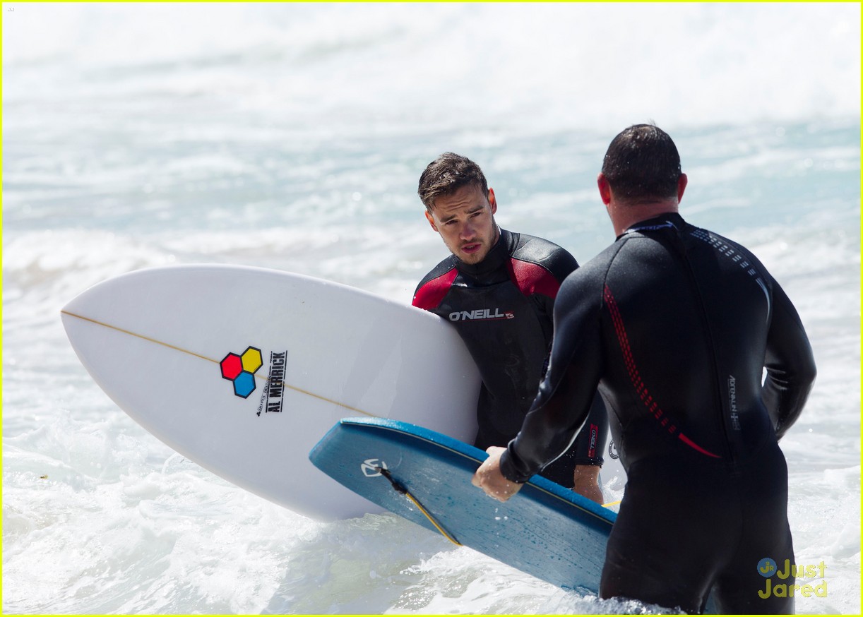 Full Sized Photo of liam louis 1d surfing sydney 28 | Liam Payne ...