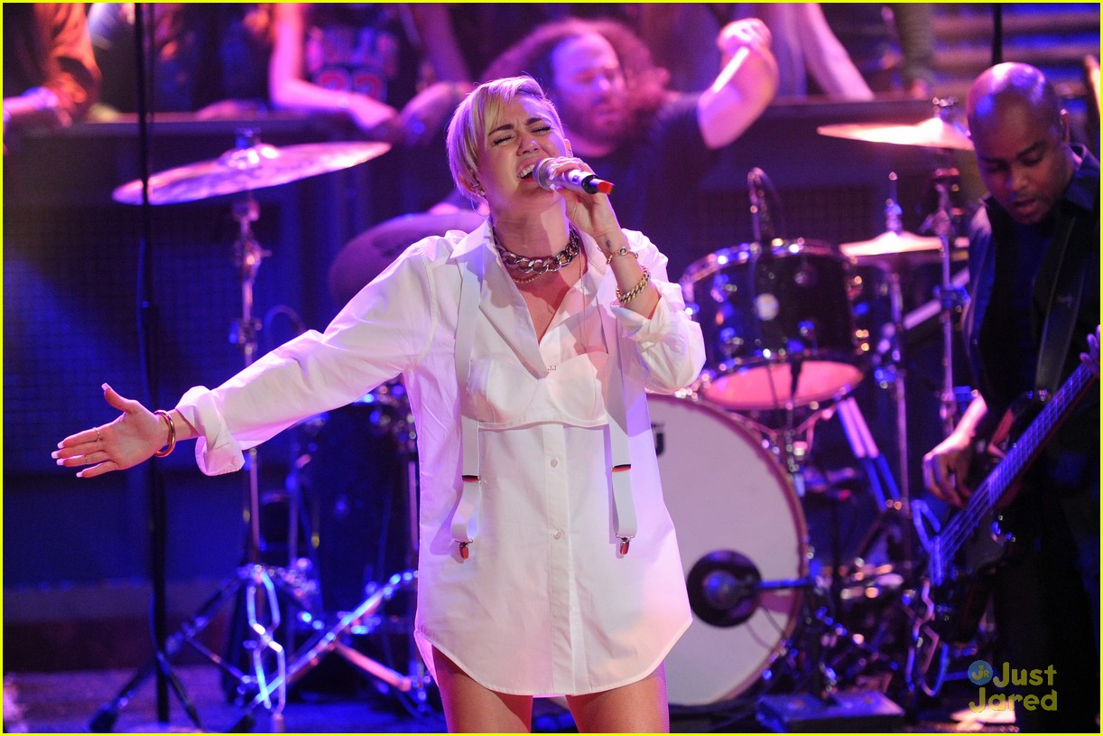 Miley Cyrus: 'Bangerz' Promo in NYC | Photo 606091 - Photo Gallery ...