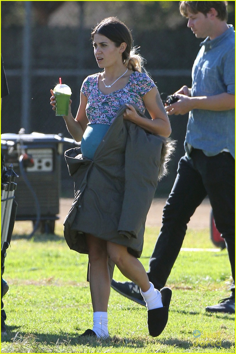 Nikki Reed: Baby Bump for 'Scout' Filming | Photo 613027 - Photo ...