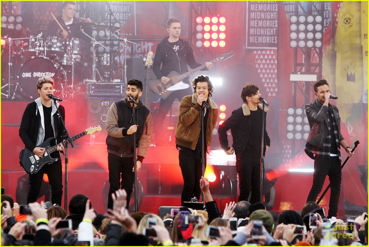 One Direction Performs Four Songs on 'Good Morning America' - Watch Now ...