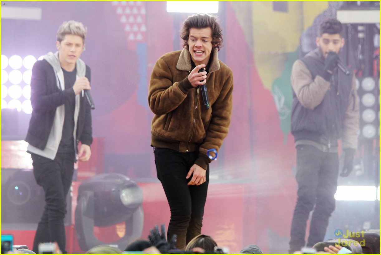 One Direction Performs Four Songs on 'Good Morning America' - Watch Now ...