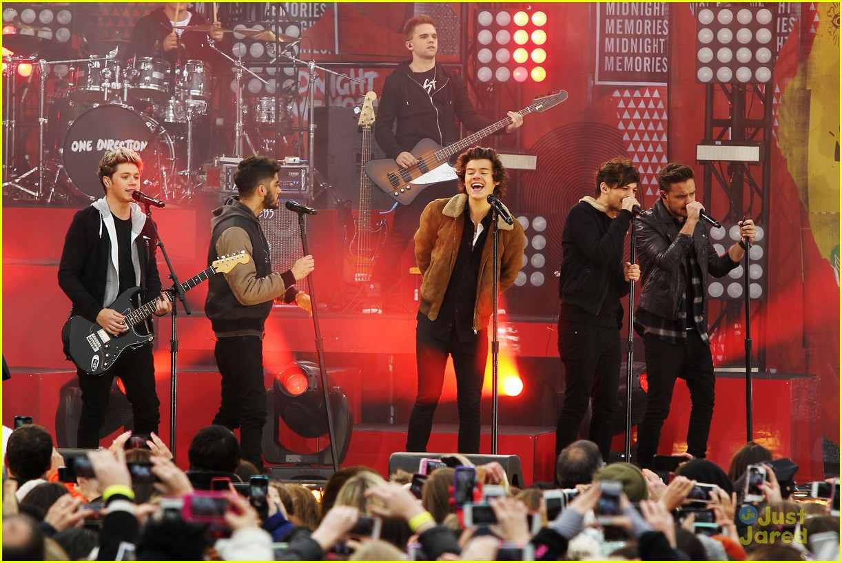 One Direction Performs Four Songs on 'Good Morning America' - Watch Now ...