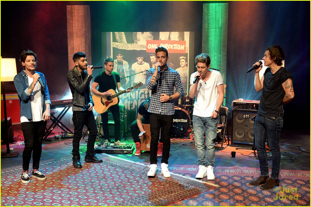 One Direction Perform 'Story of My Life', Preview 'Through the Dark ...