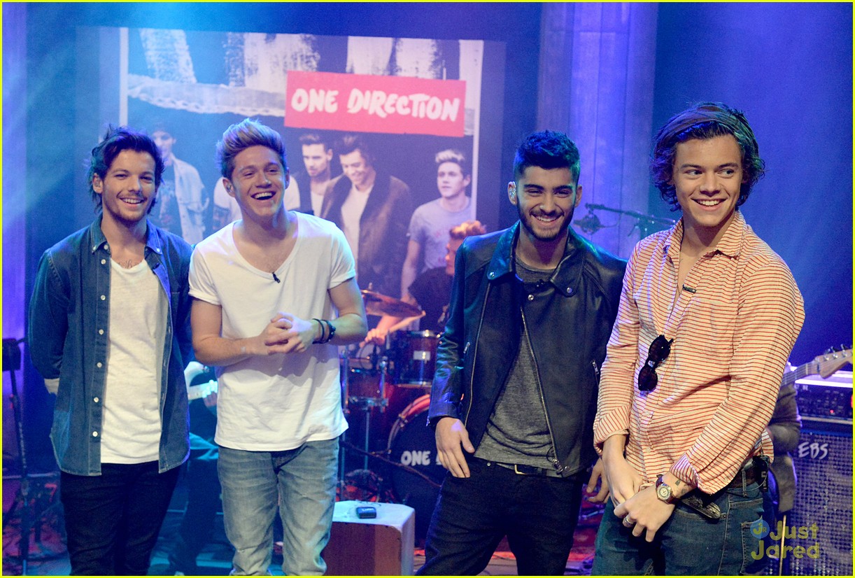 One Direction Perform 'Story of My Life', Preview 'Through the Dark ...