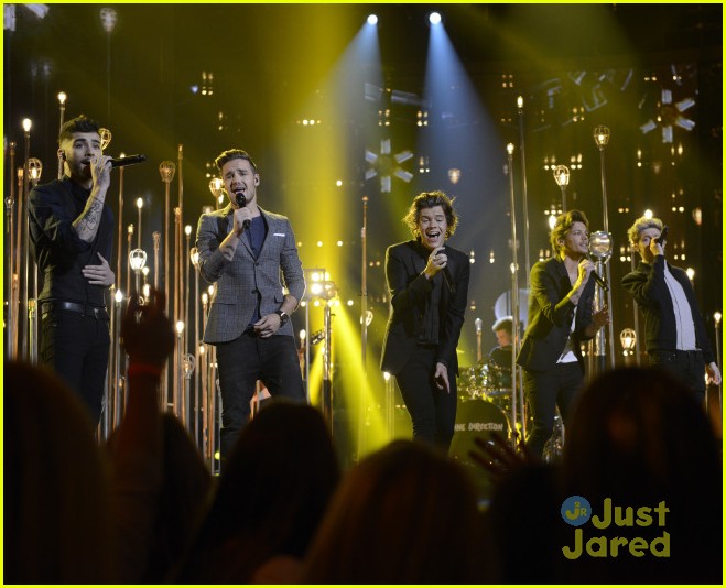 One Direction Performs 'Story of My Life' on 'X Factor' - Watch Now ...