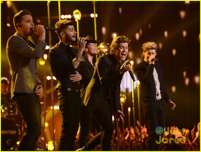 One Direction Performs 'Story of My Life' on 'X Factor' - Watch Now ...