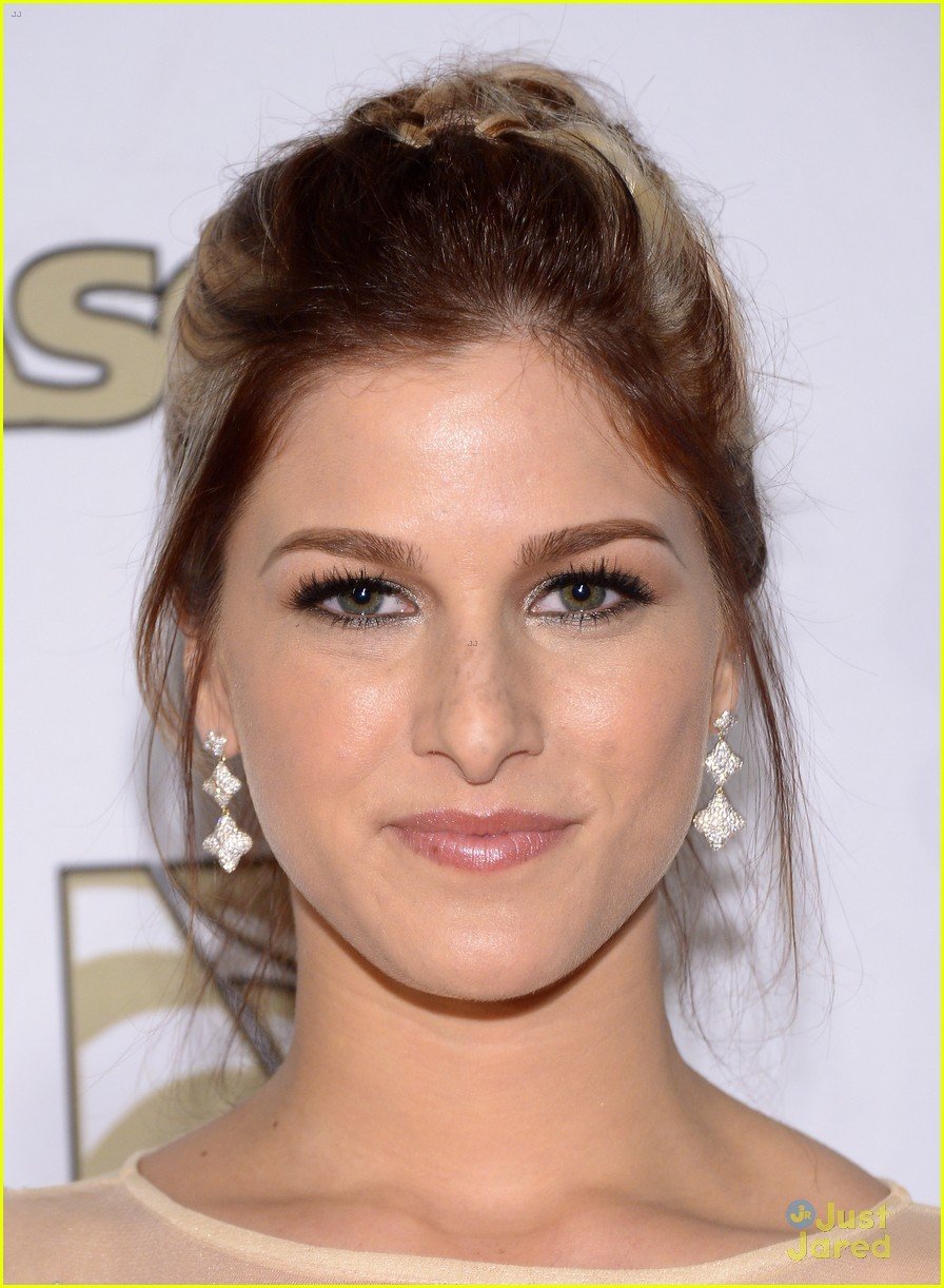 Cassadee Pope & Danielle Bradbery: CMA Awards 2013 Red Carpet | Photo ... Cassadee Pope & Danielle Bradbery: CMA Awards 2013 Red Carpet | Photo ...