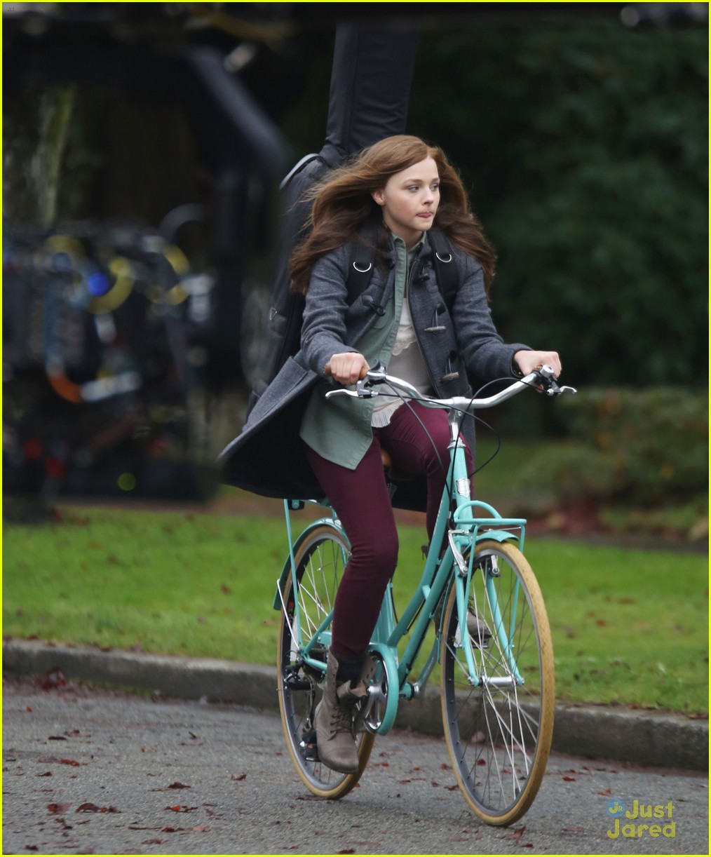 Full Sized Photo of chloe moretz bike riding beauty for if i stay 06 ...