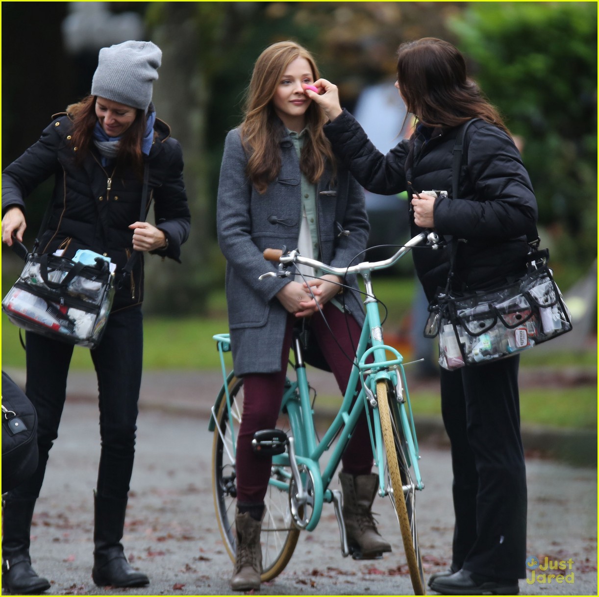 Chloe Moretz: Bike-Riding Beauty for 'If I Stay' | Photo 617792 - Photo ...