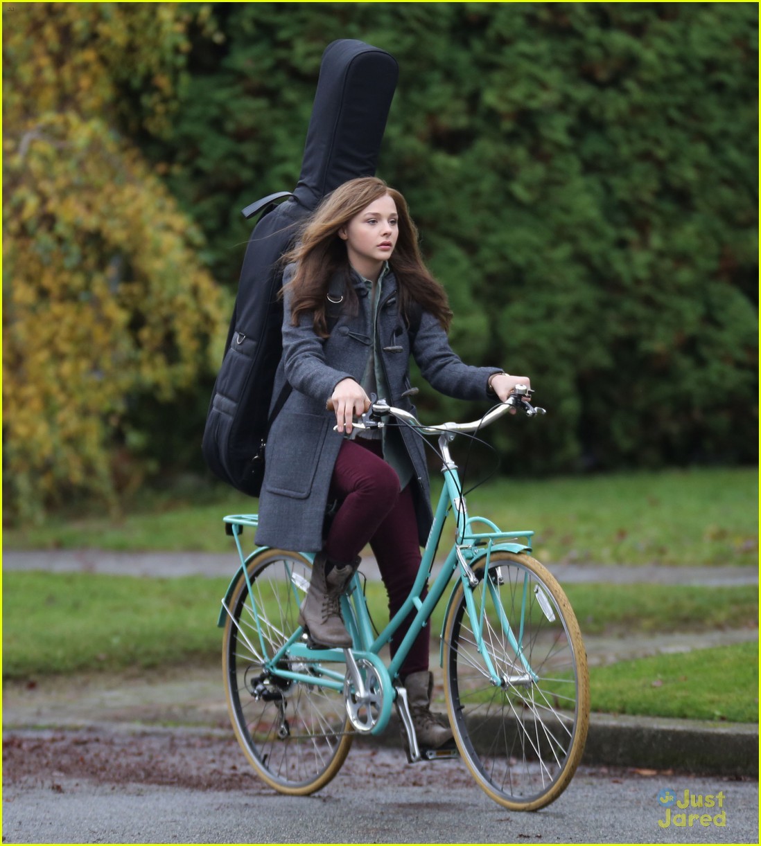 Chloe Moretz: Bike-Riding Beauty for 'If I Stay' | Photo 617794 - Photo ...
