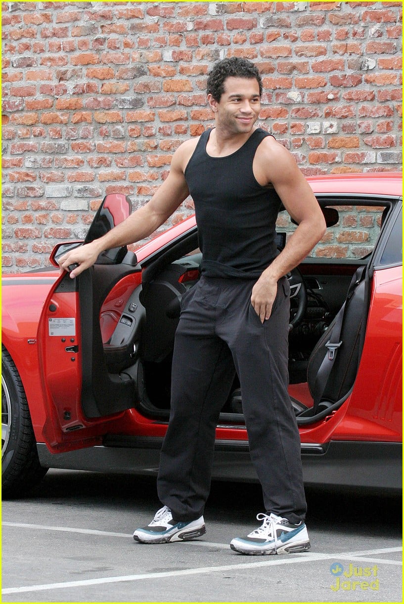 Corbin Bleu & Sasha Clements: Dinner Before 'Dancing' Practice | Photo ...
