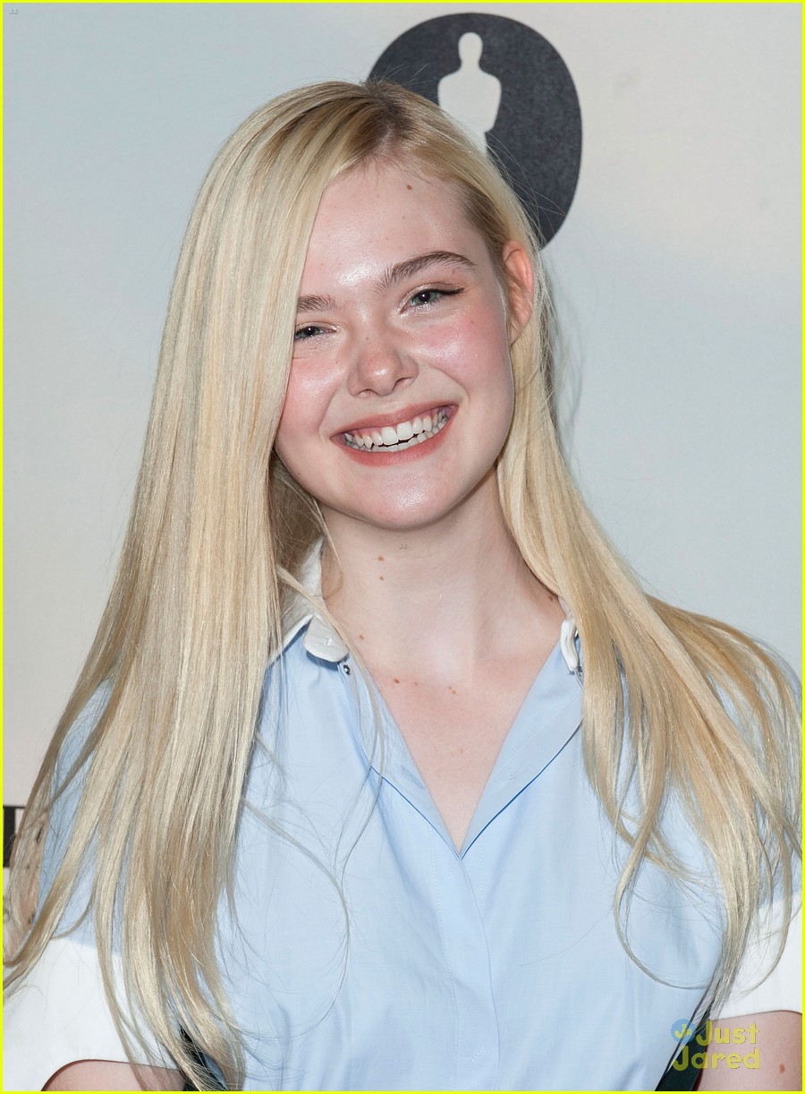 Elle Fanning: The Academy Nicholl Fellowships In Screenwriting Awards ...