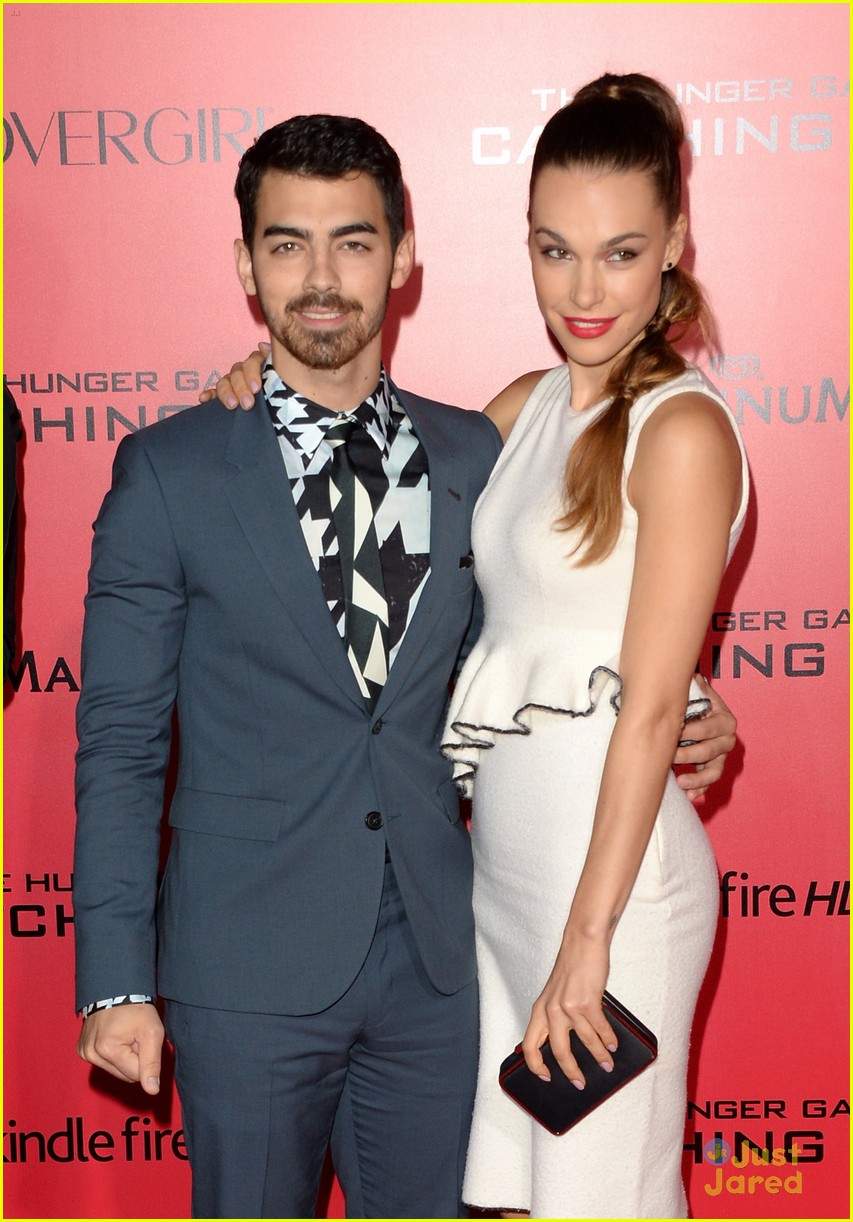 Joe Jonas And Blanda Eggenschwiler Catching Fire Premiere With Emily Osment Photo 619364