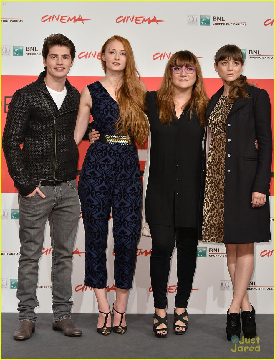 Gregg Sulkin & Sophie Turner: 'Another Me' Rome Film Festival Photocall ...