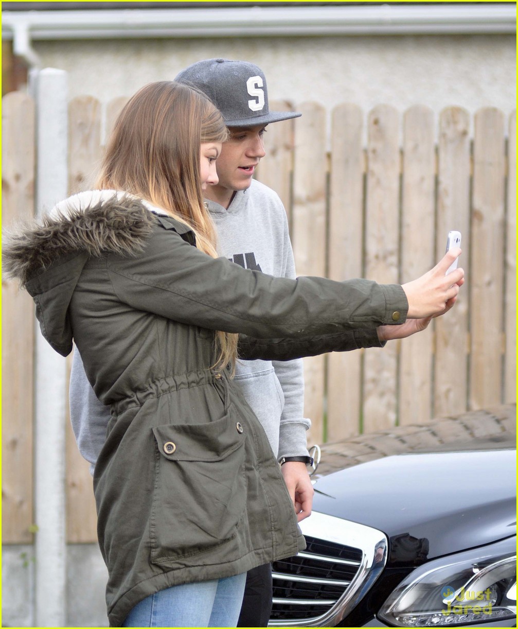 Niall Horan: Fan Friendly in Ireland | Photo 616205 - Photo Gallery ...