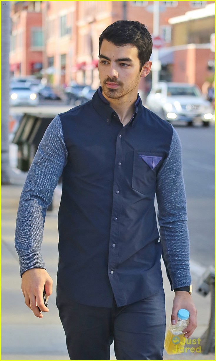 Joe Jonas: Juan Juan Salon Visit | Photo 614869 - Photo Gallery | Just ...