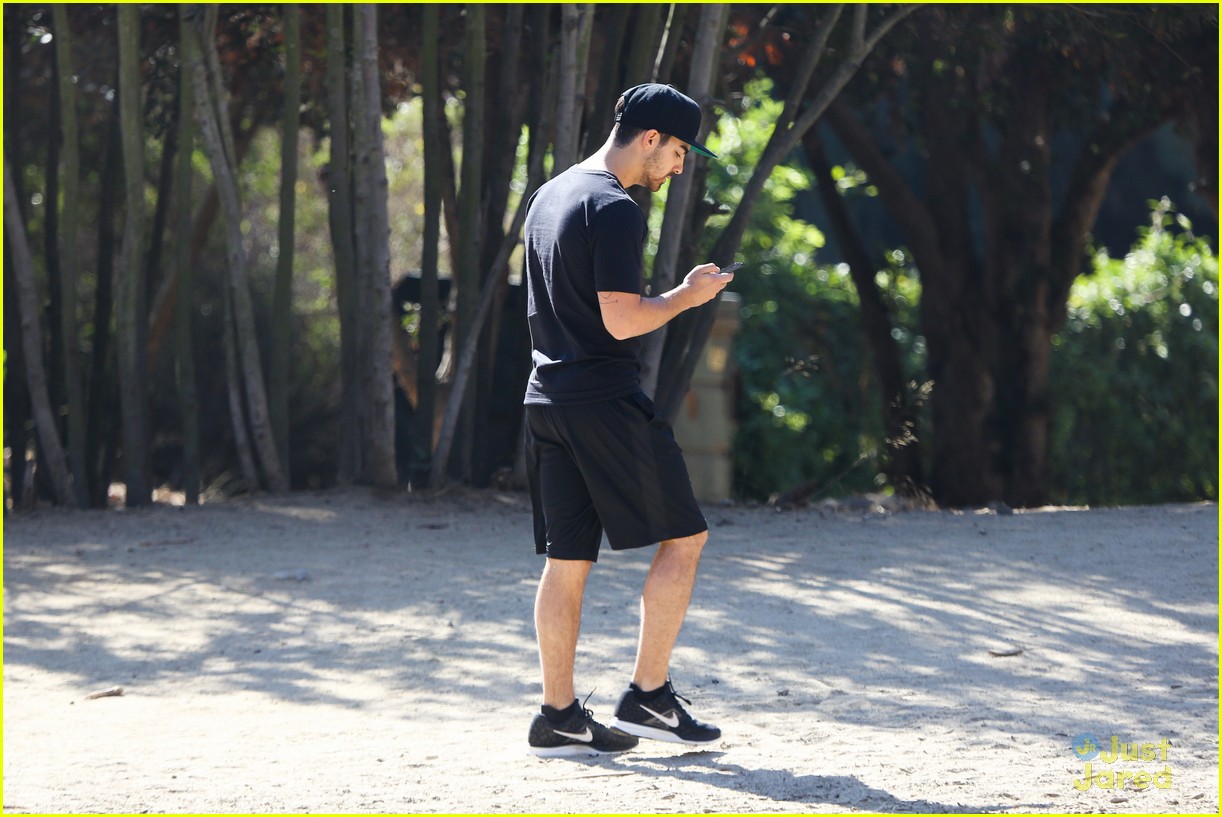 Joe Jonas: Back on Instagram After a Month! | Photo 615772 - Photo ...