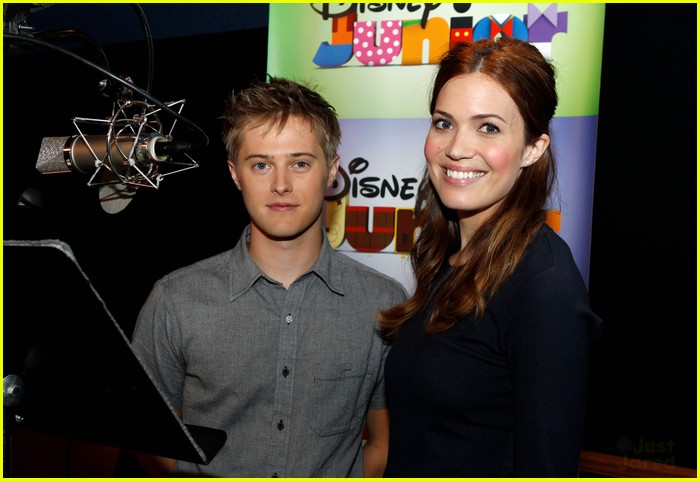 Lucas Grabeel: 'Sheriff Callie's Wild West' Clip (Exclusive!) | Photo ...