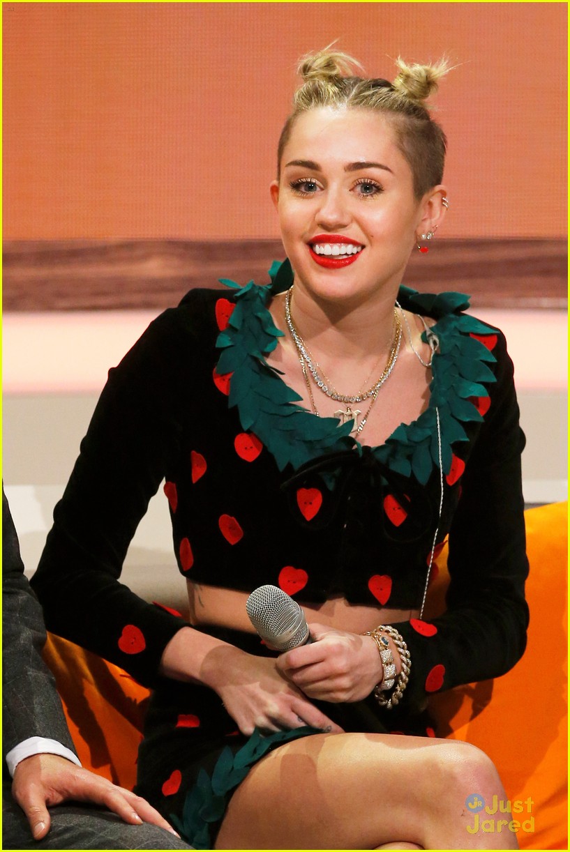 Miley Cyrus: Wetten, dass...? Appearance! | Photo 616015 - Photo ...