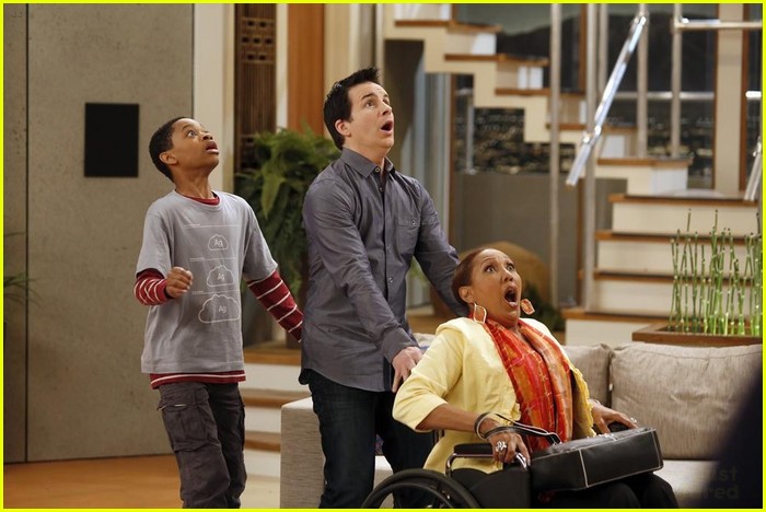 It's Pranksgiving on 'Lab Rats' Monday! | Photo 620800 - Photo Gallery ...