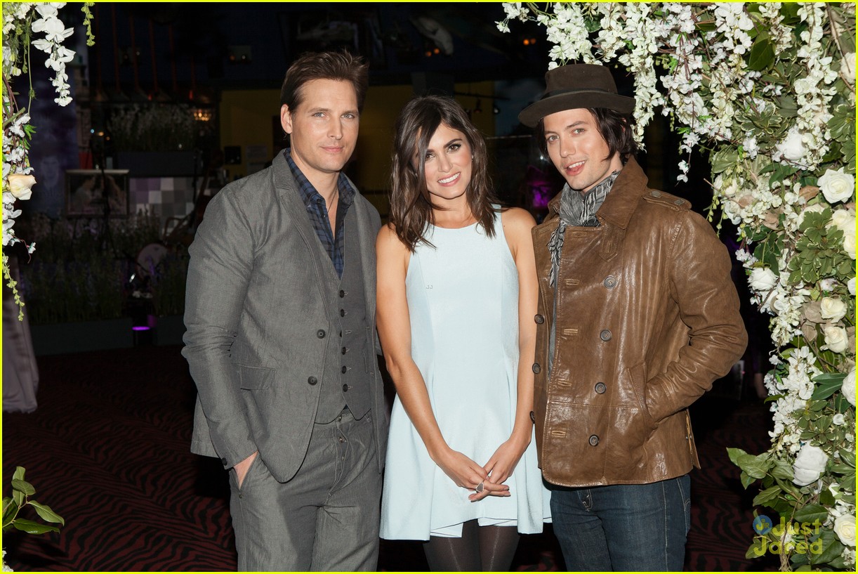 Nikki Reed & Jackson Rathbone: Twilight Forever Experience! | Photo ...