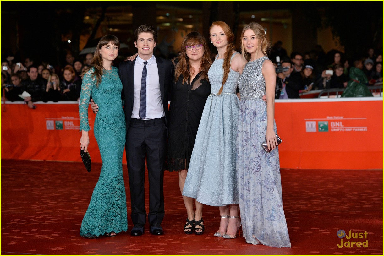 Sophie Turner & Gregg Sulkin: 'Another Me' Rome Film Festival Premiere ...