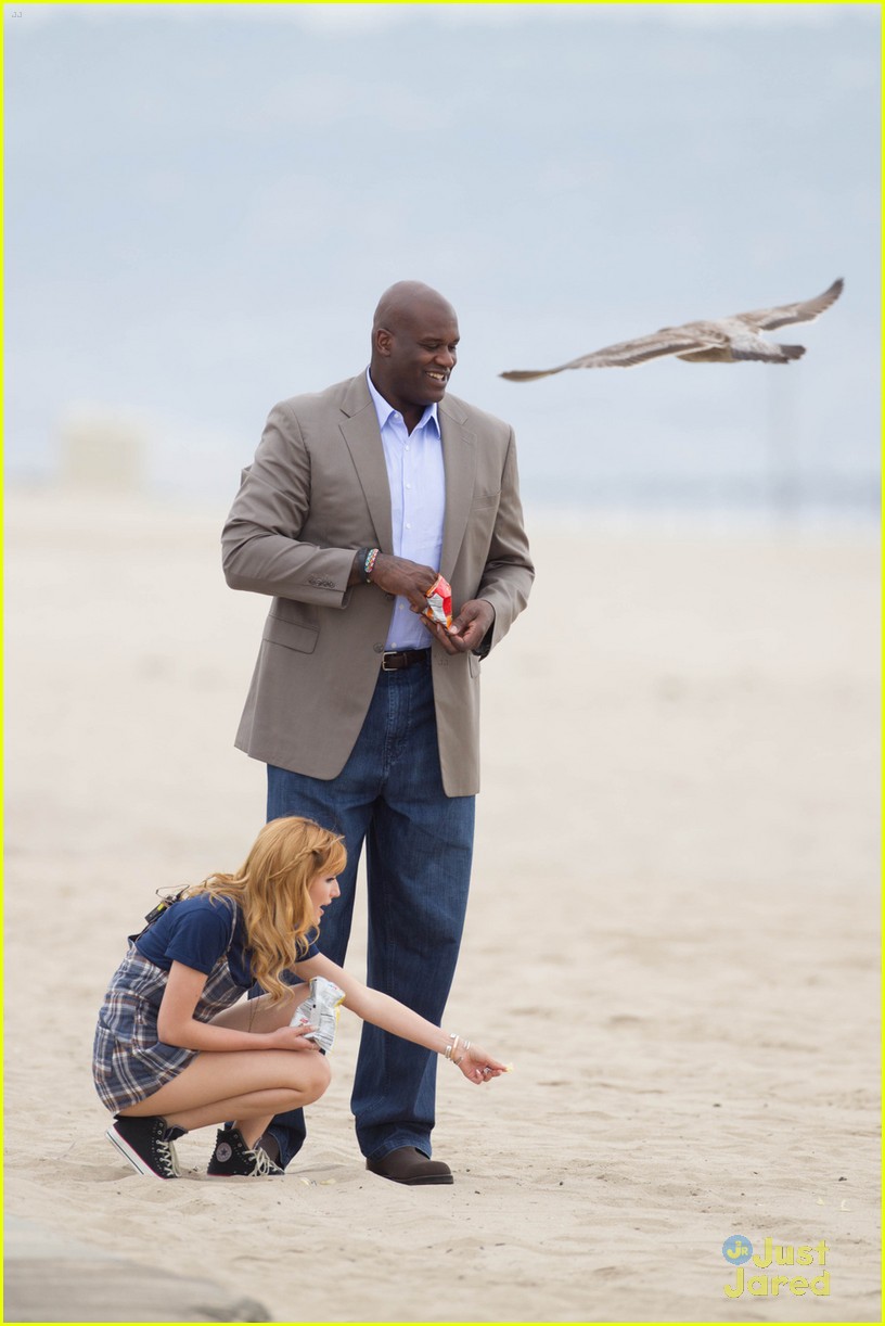Bella Thorne: Studio Stop Before Shoot with Shaquille O'Neal | Photo ...