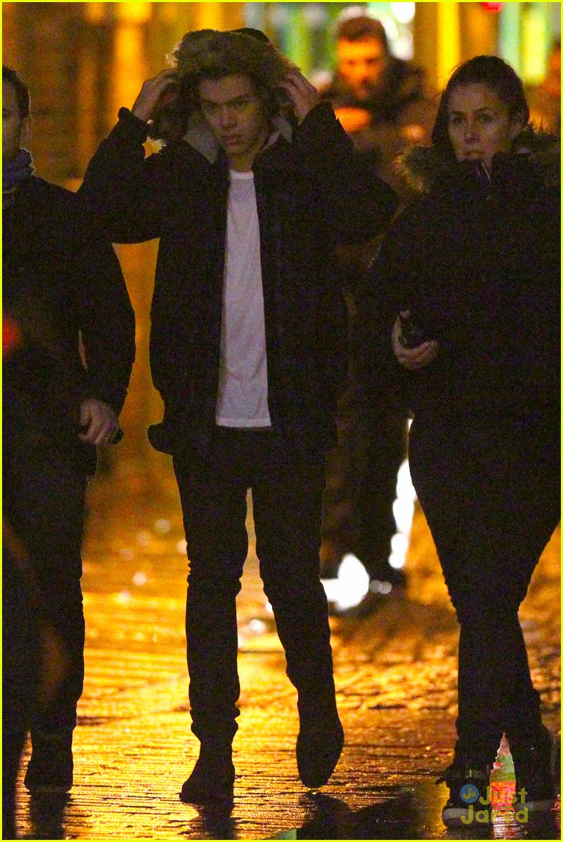 One Direction Film 'Midnight Memories' Video on London's Famed Tower ...