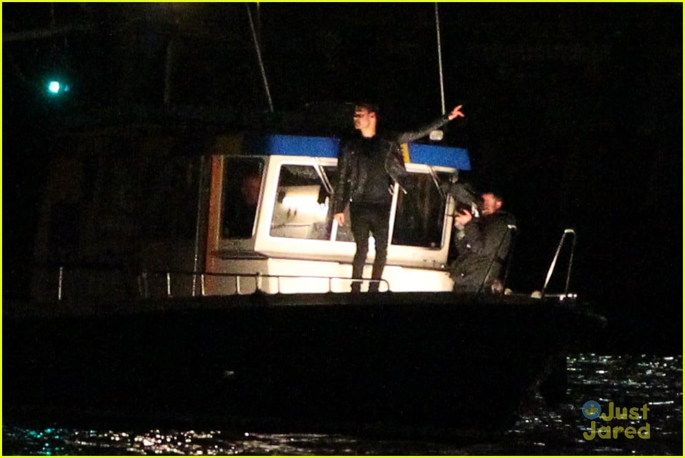 One Direction Film 'Midnight Memories' Video on London's Famed Tower ...