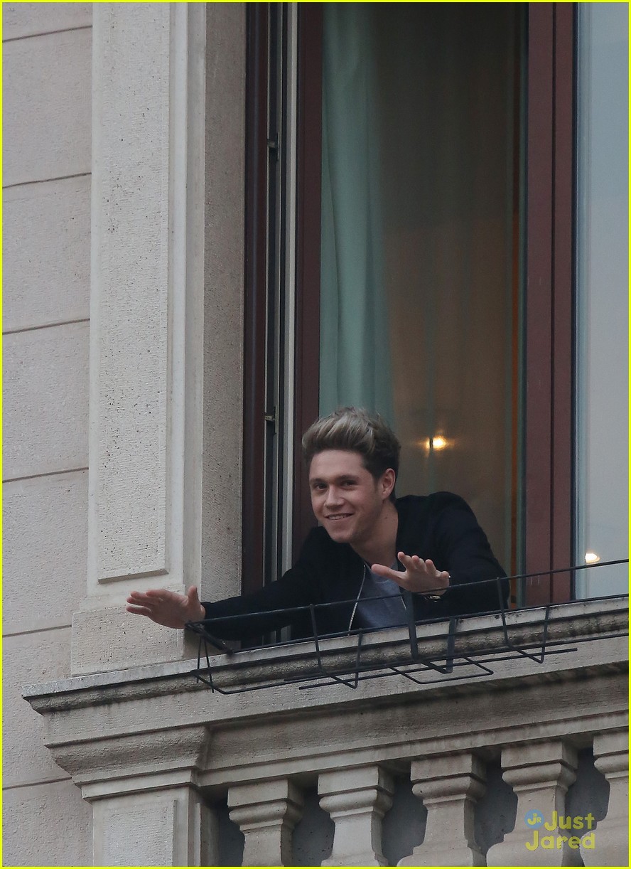 Full Sized Photo of one direction balcony milan nuts 01 | One Direction ...