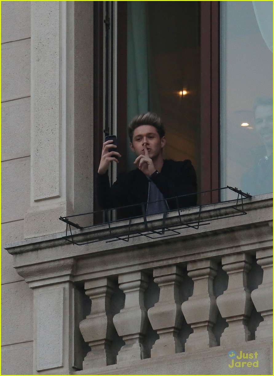 One Direction: 'Milan Is Nuts Today!' | Photo 626479 - Photo Gallery ...