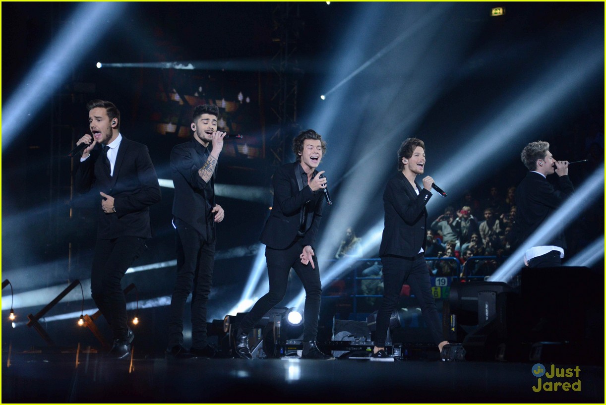 One Direction: 'Story Of My Live' on 'X Factor' - Watch Now! | Photo ...