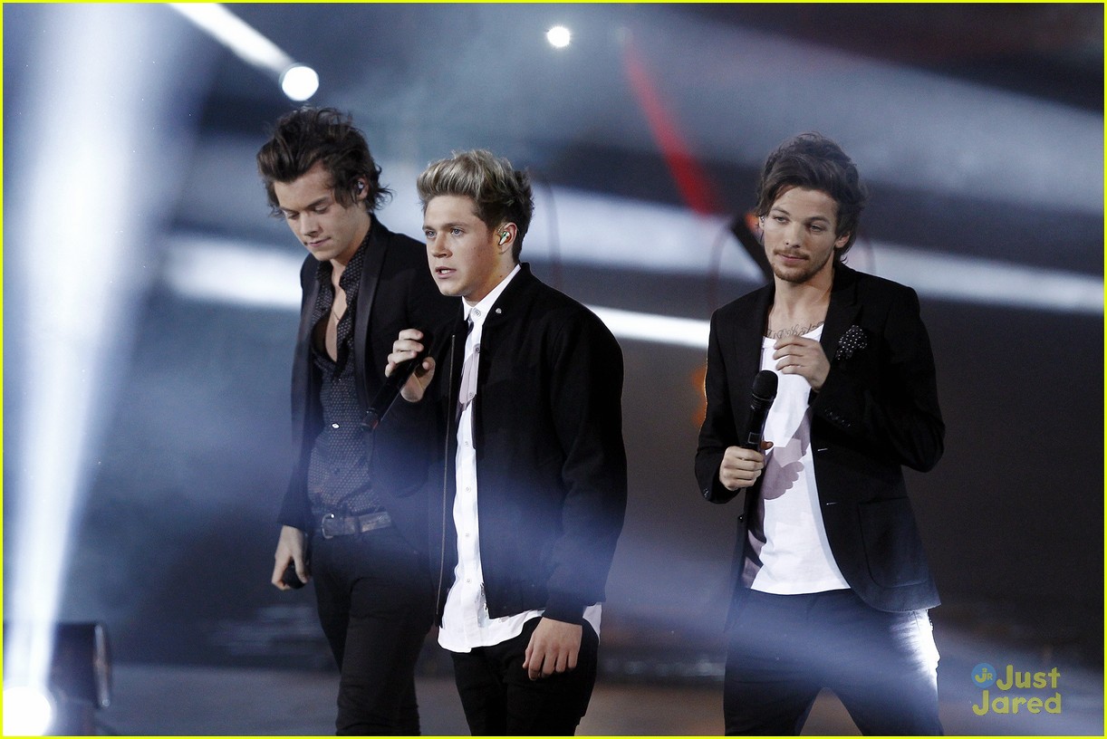 One Direction: 'Story Of My Live' on 'X Factor' - Watch Now! | Photo ...