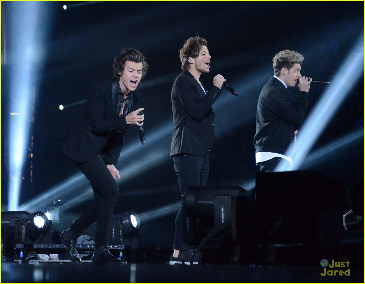 One Direction: 'Story Of My Live' on 'X Factor' - Watch Now! | Photo ...