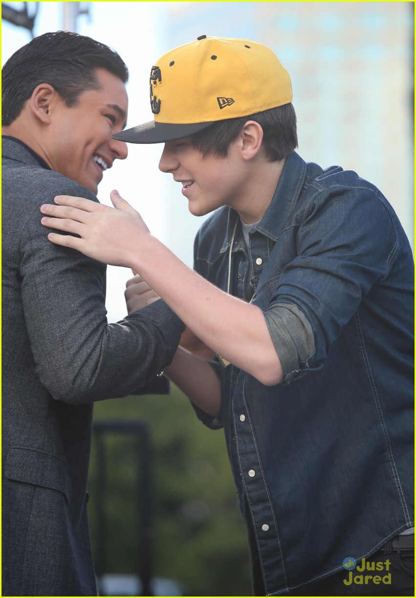 Austin Mahone: 'Extra' Appearance Pics! | Photo 624404 - Photo Gallery ...