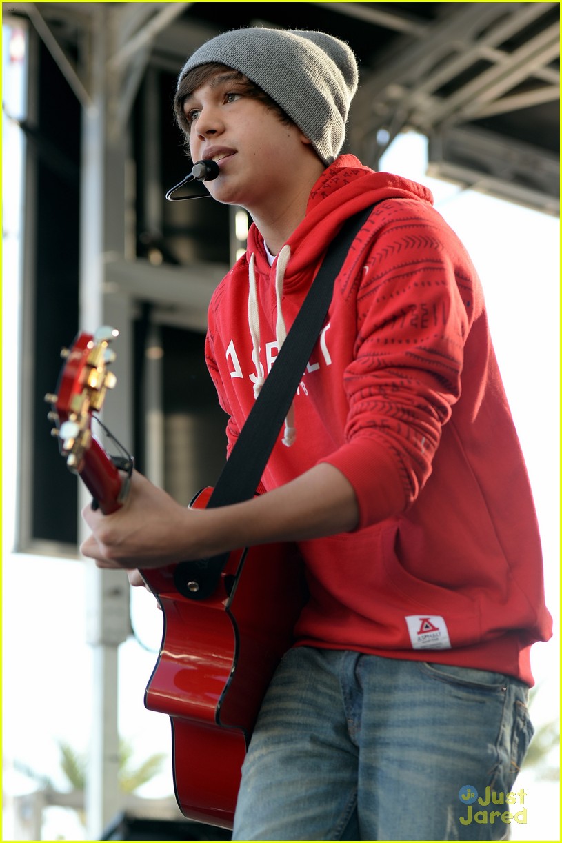 Austin Mahone: Aquafina FlavorSplash's New Digital & Brand Strategist ...