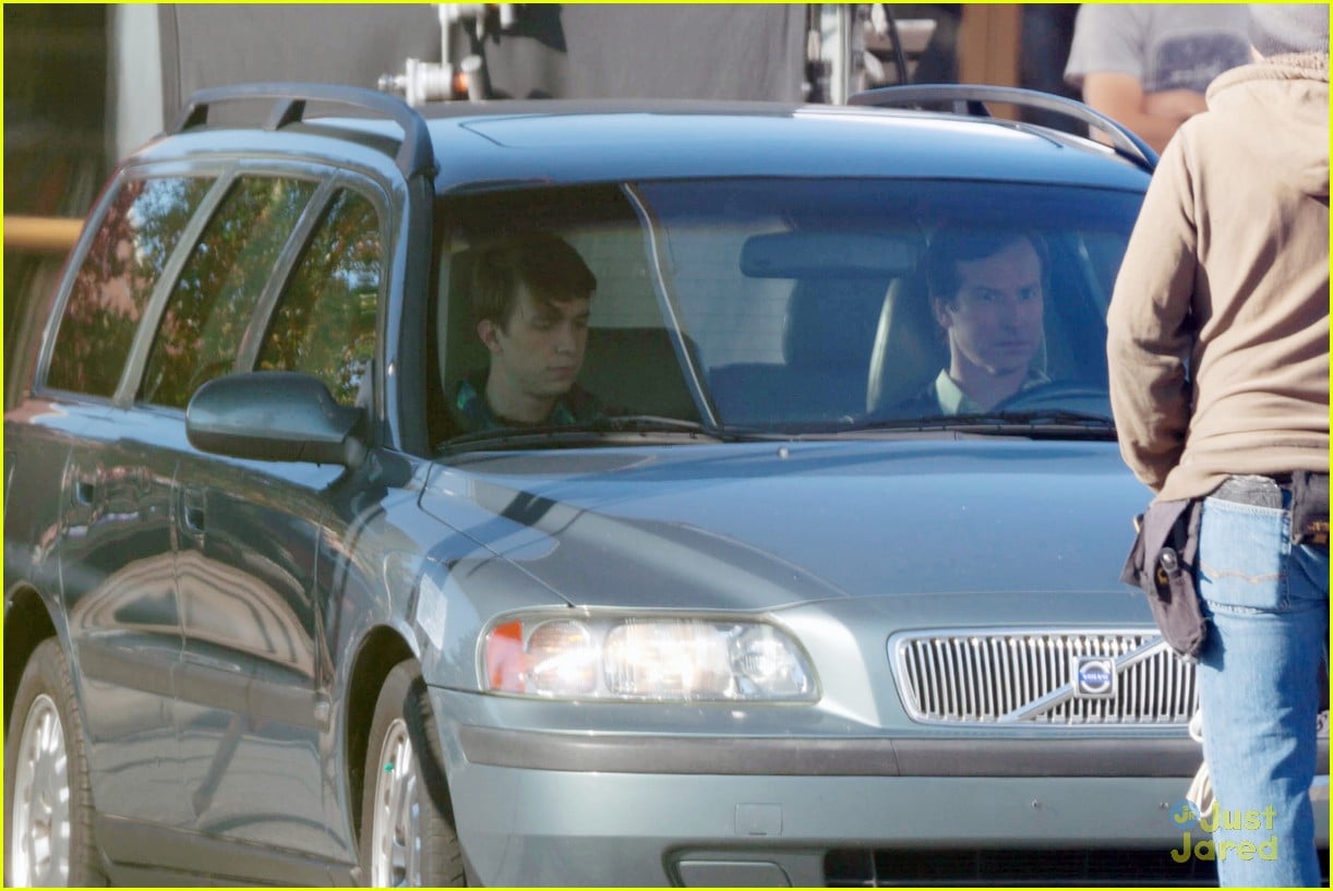 Hailee Steinfeld & Thomas Mann: 'Barely Lethal' Filming in Atlanta ...