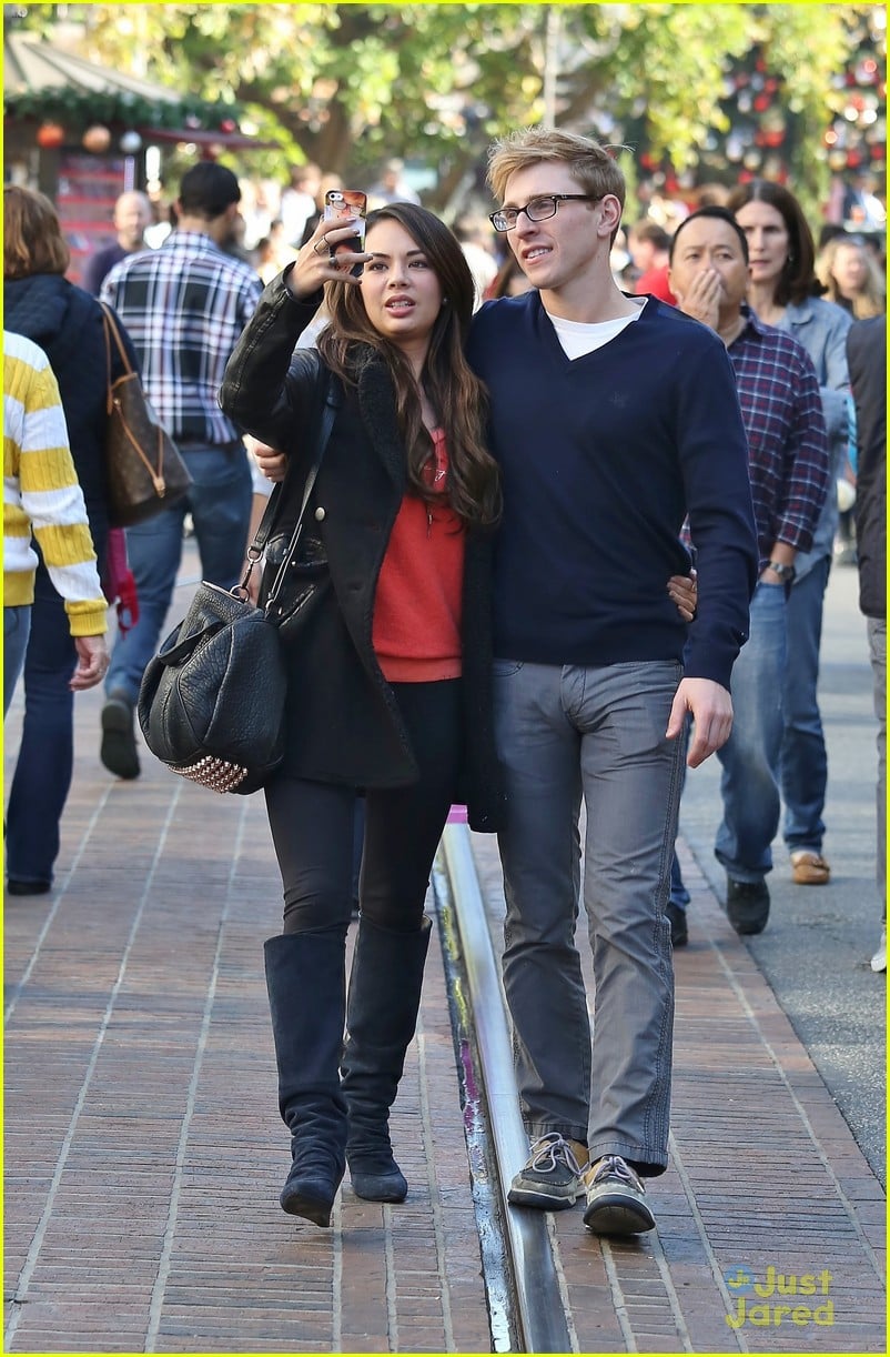 Janel Parrish & Payson Lewis: Christmas Shopping Pair | Photo 629419 ...