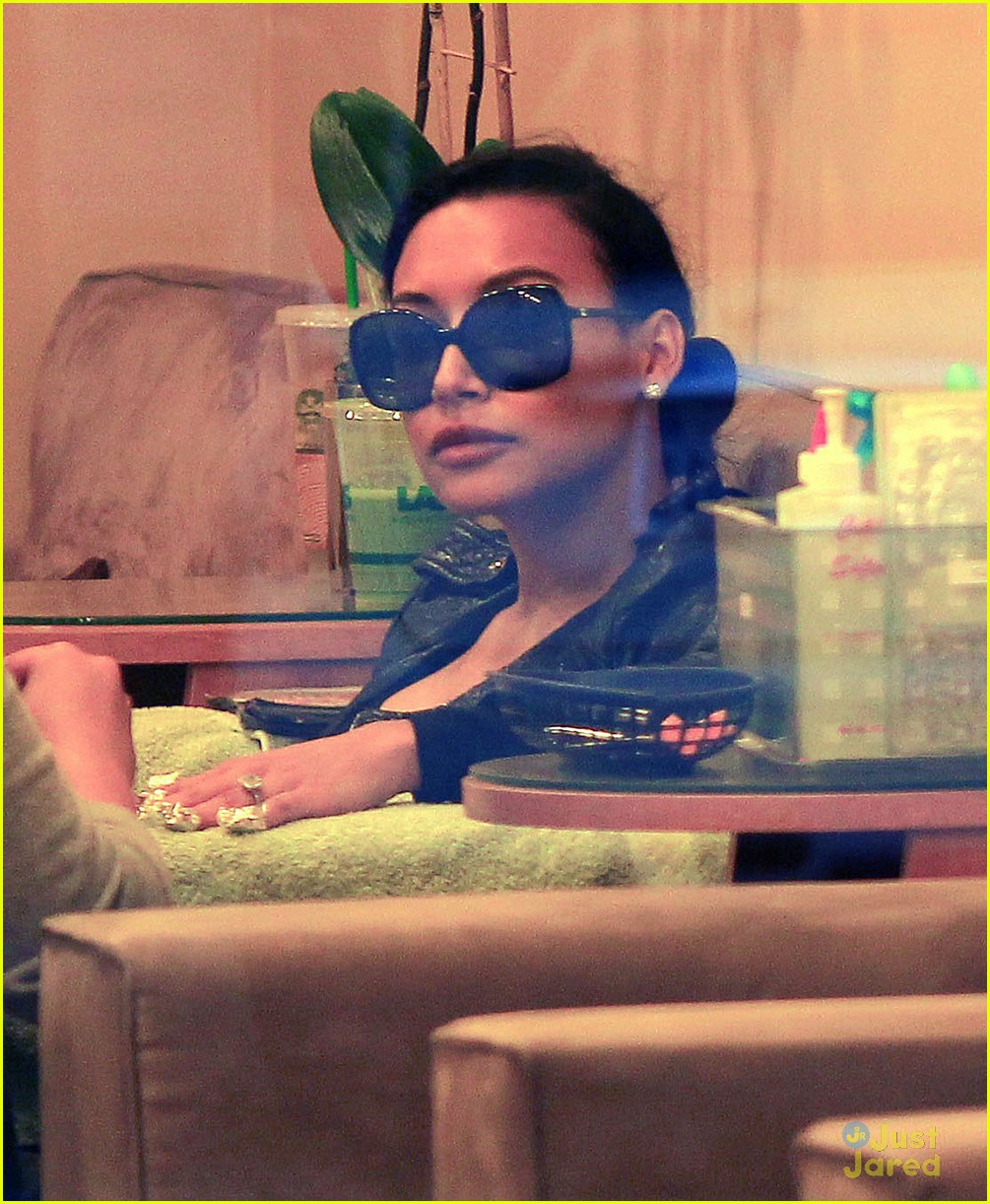 Naya Rivera: Pamper Session after 'Glee' Shoot with Heather Morris ...