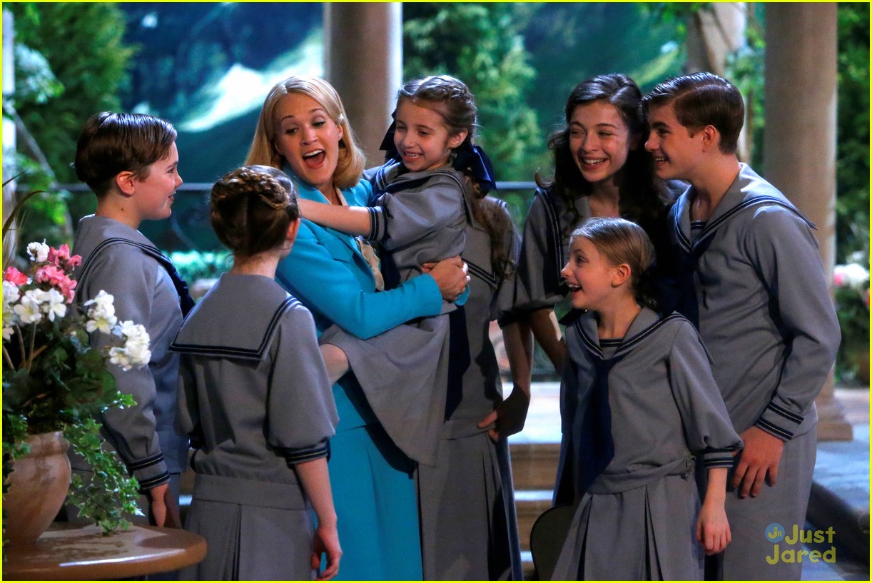 Ariane Rinehart: 'Sound of Music Live' Performances - WATCH NOW ...