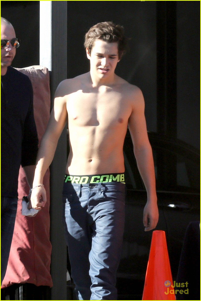 Full Sized Photo Of Austin Mahone Shirtless Commercial Shoot 08