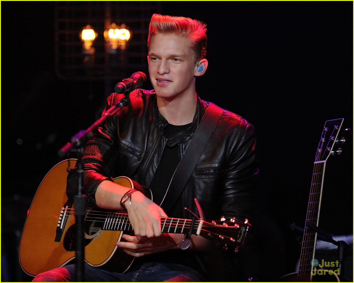Cody Simpson: Acoustic Sessions Tour Stop in Toronto | Photo 634853 ...