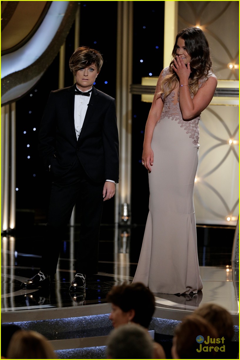 Crystal Reed & Sosie Bacon: Golden Globe After Party Gals | Photo ...