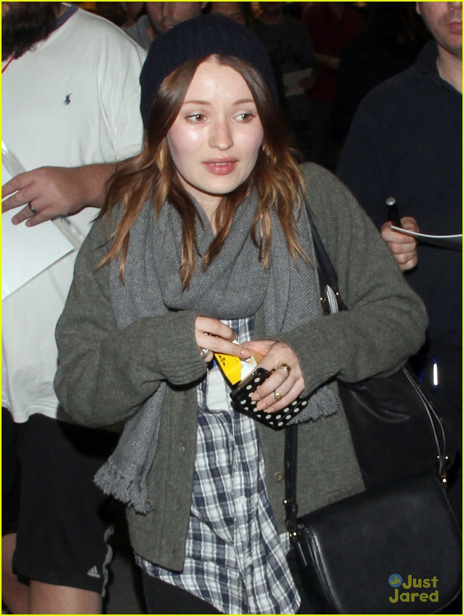 Emily Browning Arrives at Sundance for 'God Help the Girl' | Photo ... Emily Browning Arrives at Sundance for 'God Help the Girl' | Photo ...